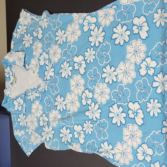 SO | Tops | So Blue Floral Collared Vneck Top | Poshmark